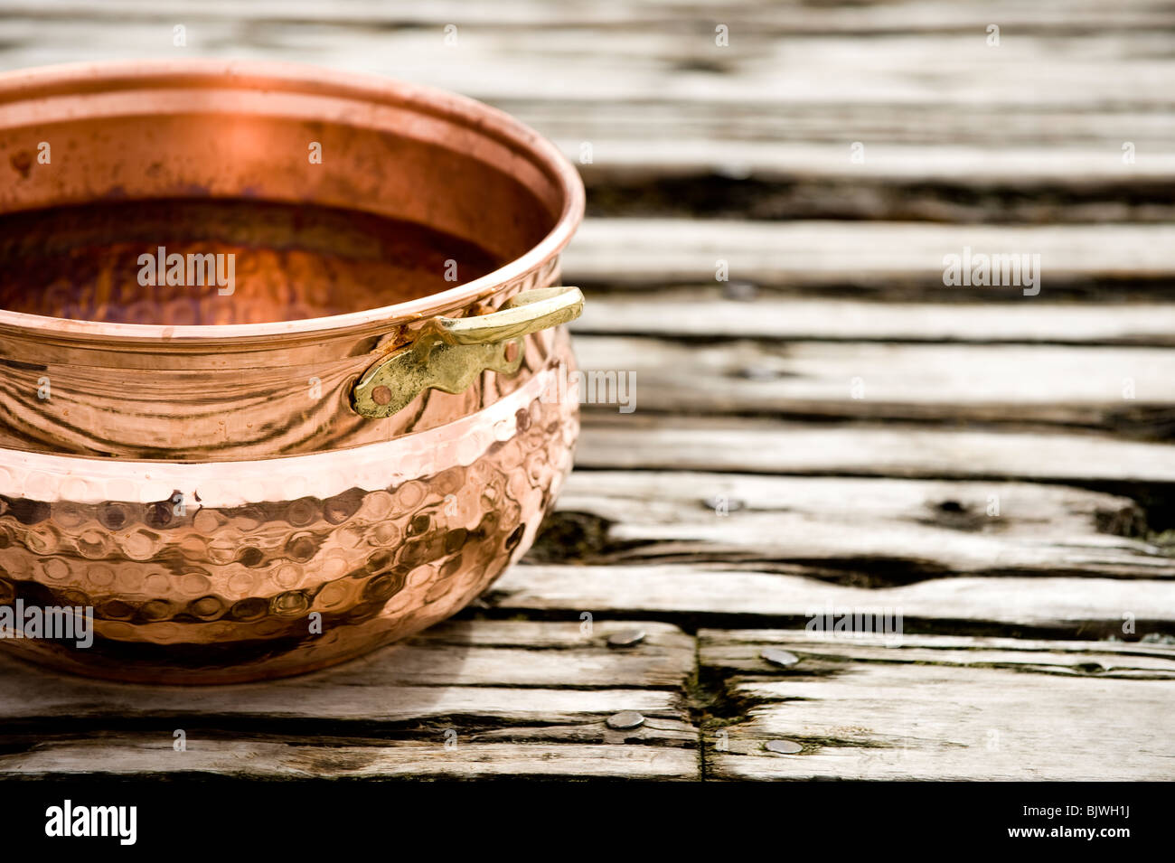 Copper bowl hi-res stock photography and images - Alamy