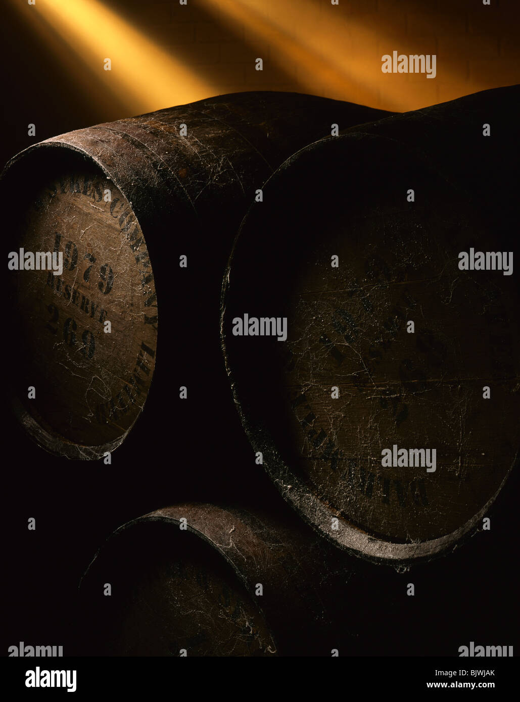 Old barrels hi-res stock photography and images - Alamy