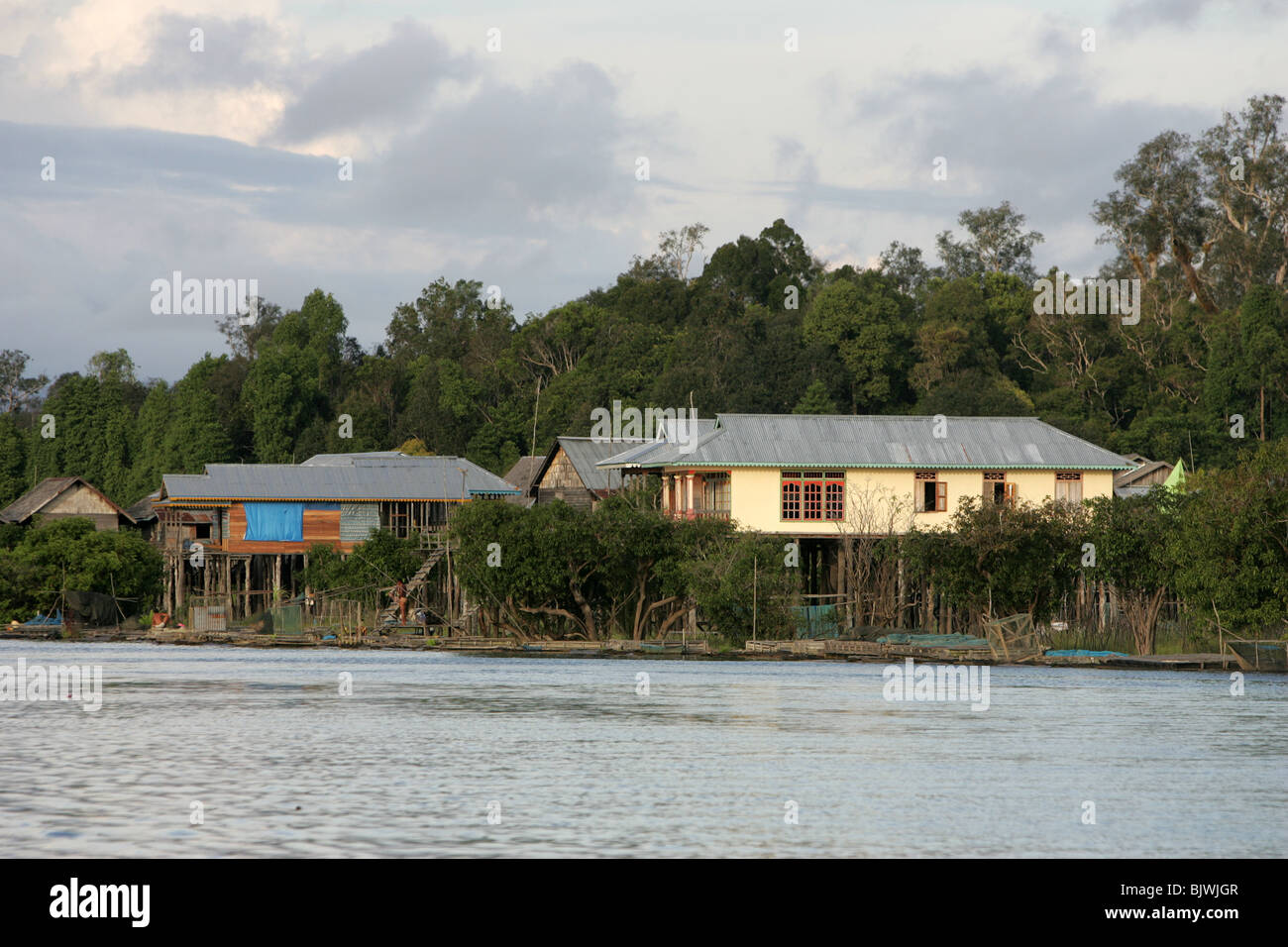 Kapuas river life hi-res stock photography and images - Alamy