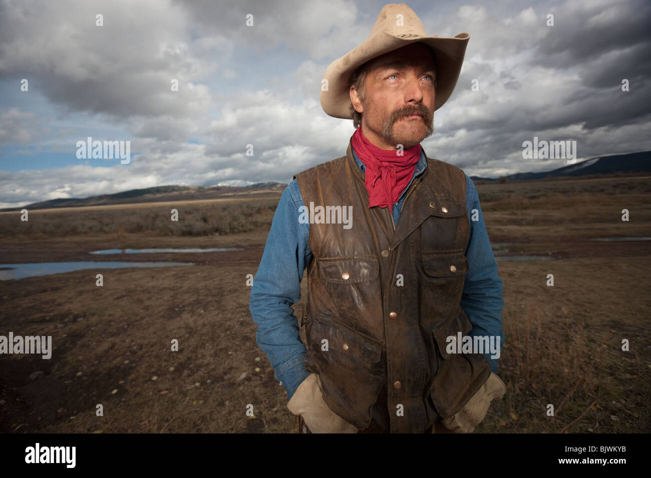 Old west cowboy landscapes hi-res stock photography and images - Alamy