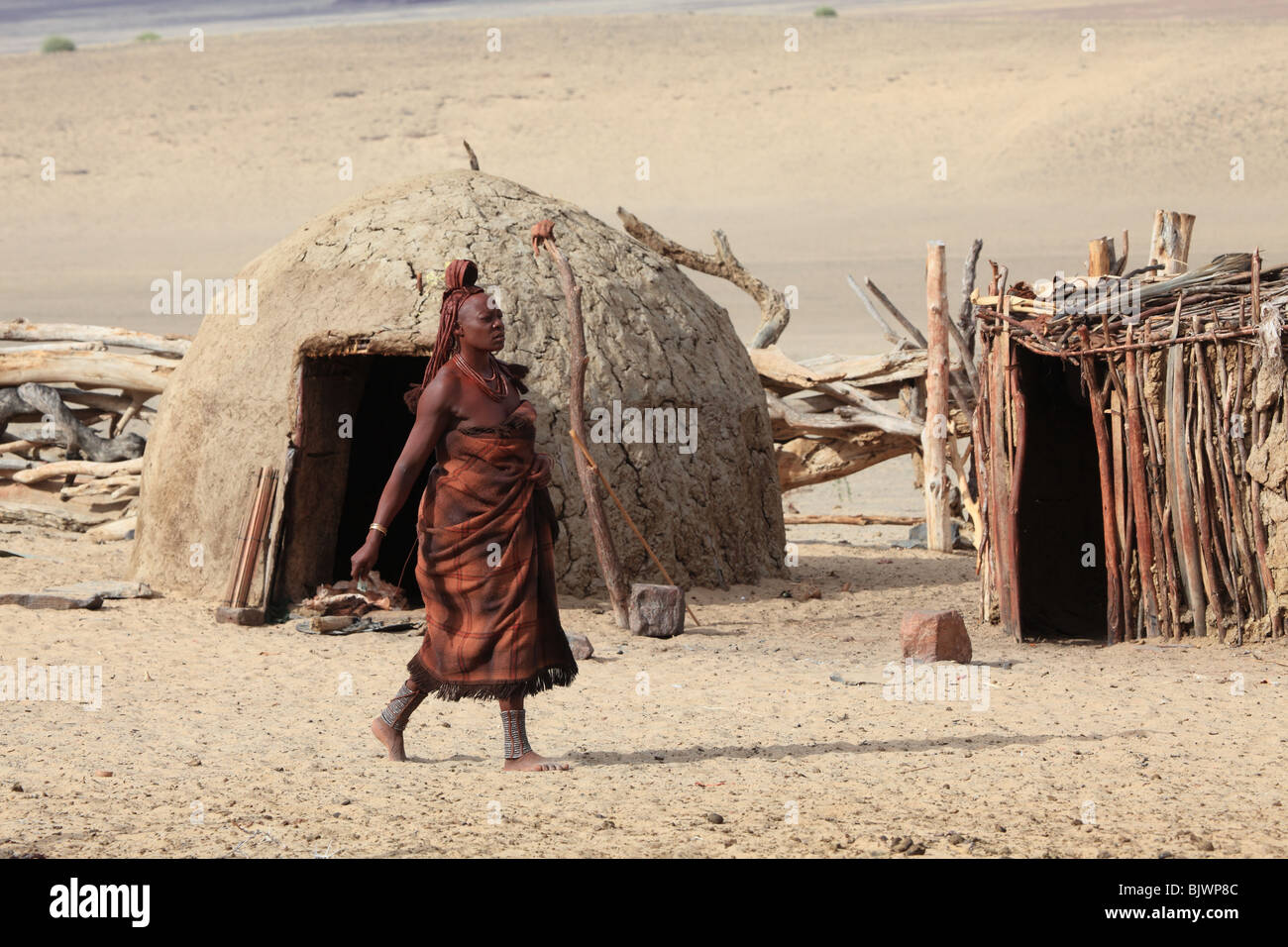 Himba woman hut hi-res stock photography and images - Alamy