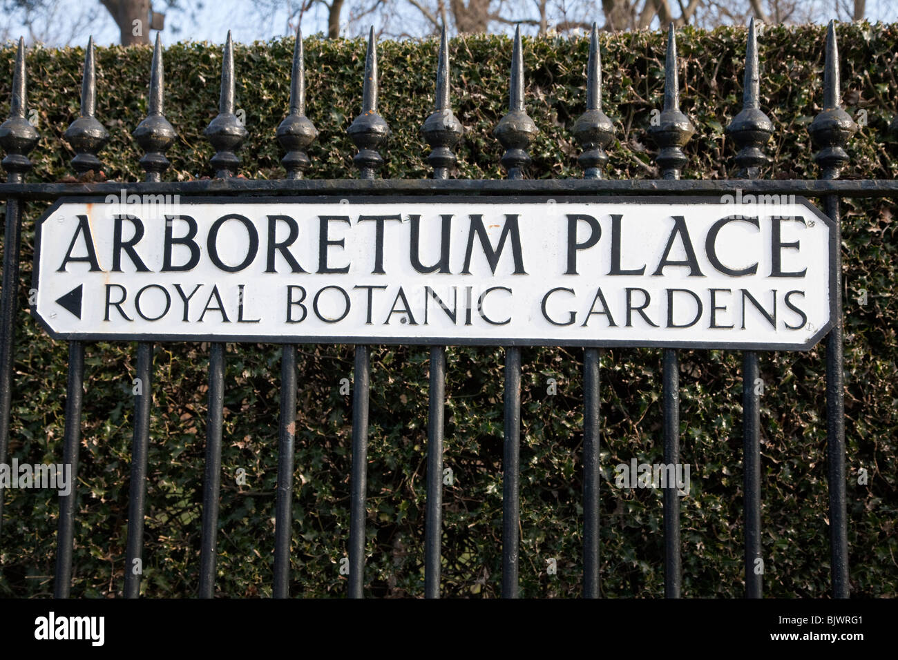 Botanic gardens sign hi-res stock photography and images - Alamy