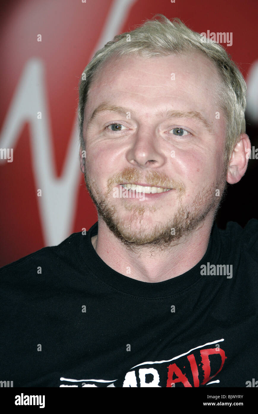 SIMON PEGG SHAUN OF THE DEAD DVD SIGNING VIRGIN MEGASTORE LOS ANGELES ...