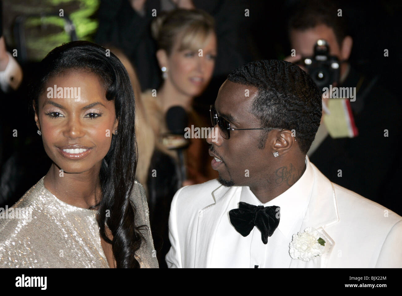 P. DIDDY & GIRLFRIEND VANITY FAIR OSCAR PARTY 2005 MORTONS WEST ...