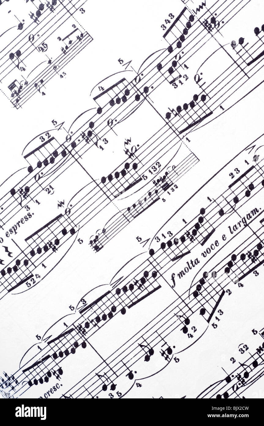 Music notes on a stave hi-res stock photography and images - Alamy