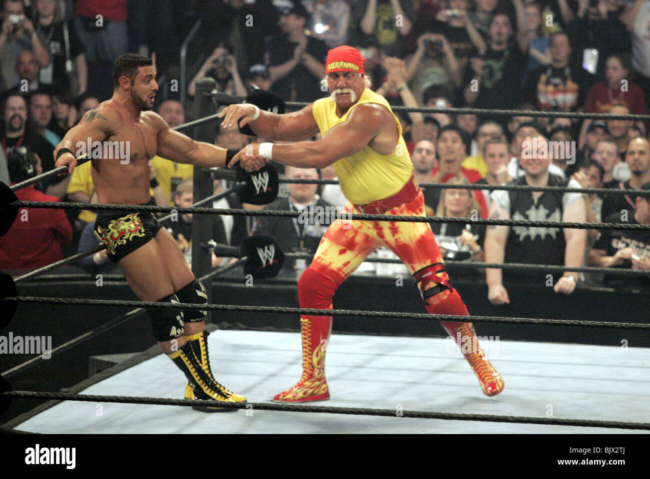 HOLLYWOOD HOGAN & MUHAMMAD HASSAN WRESTLEMANIA 21 GOES HOLLYWOOD ...
