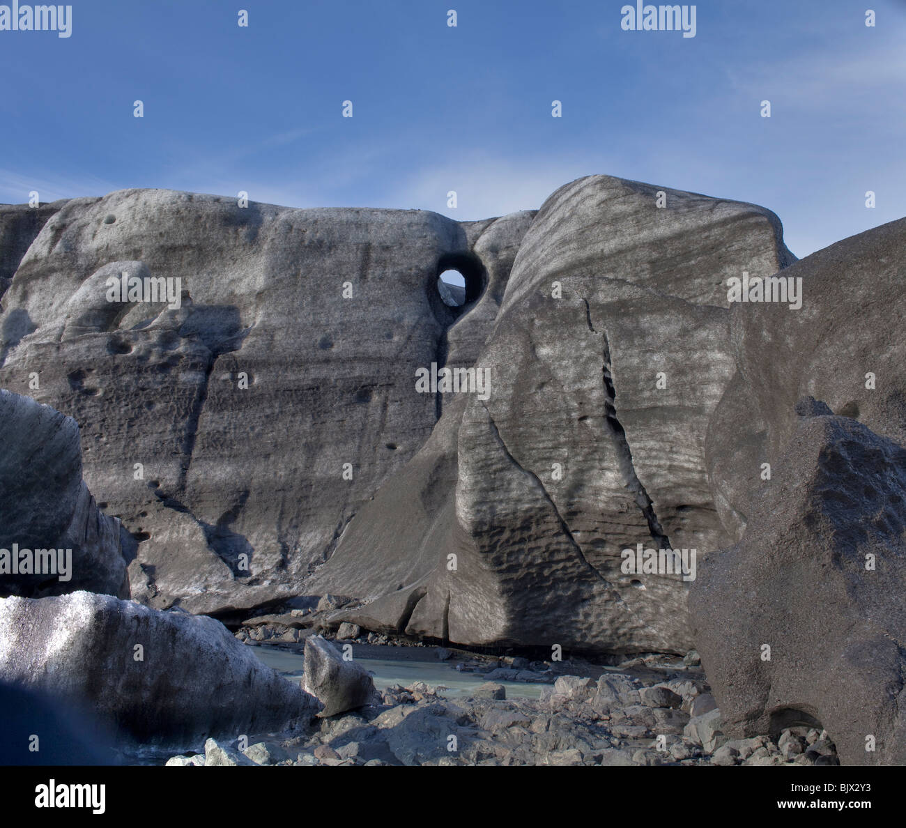 Glacier and icebergs hi-res stock photography and images - Alamy