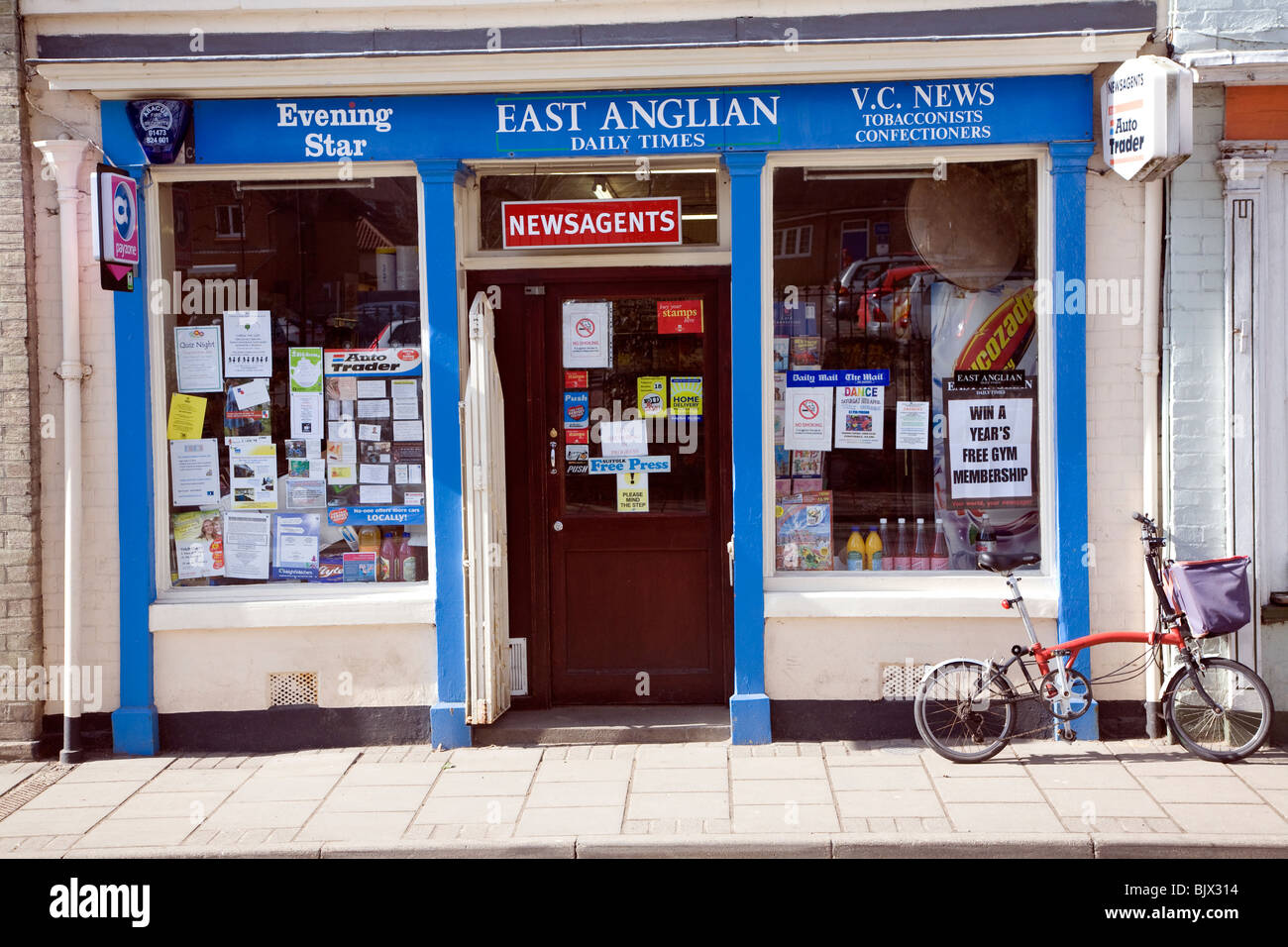 Newsagents England High Resolution Stock Photography and Images - Alamy