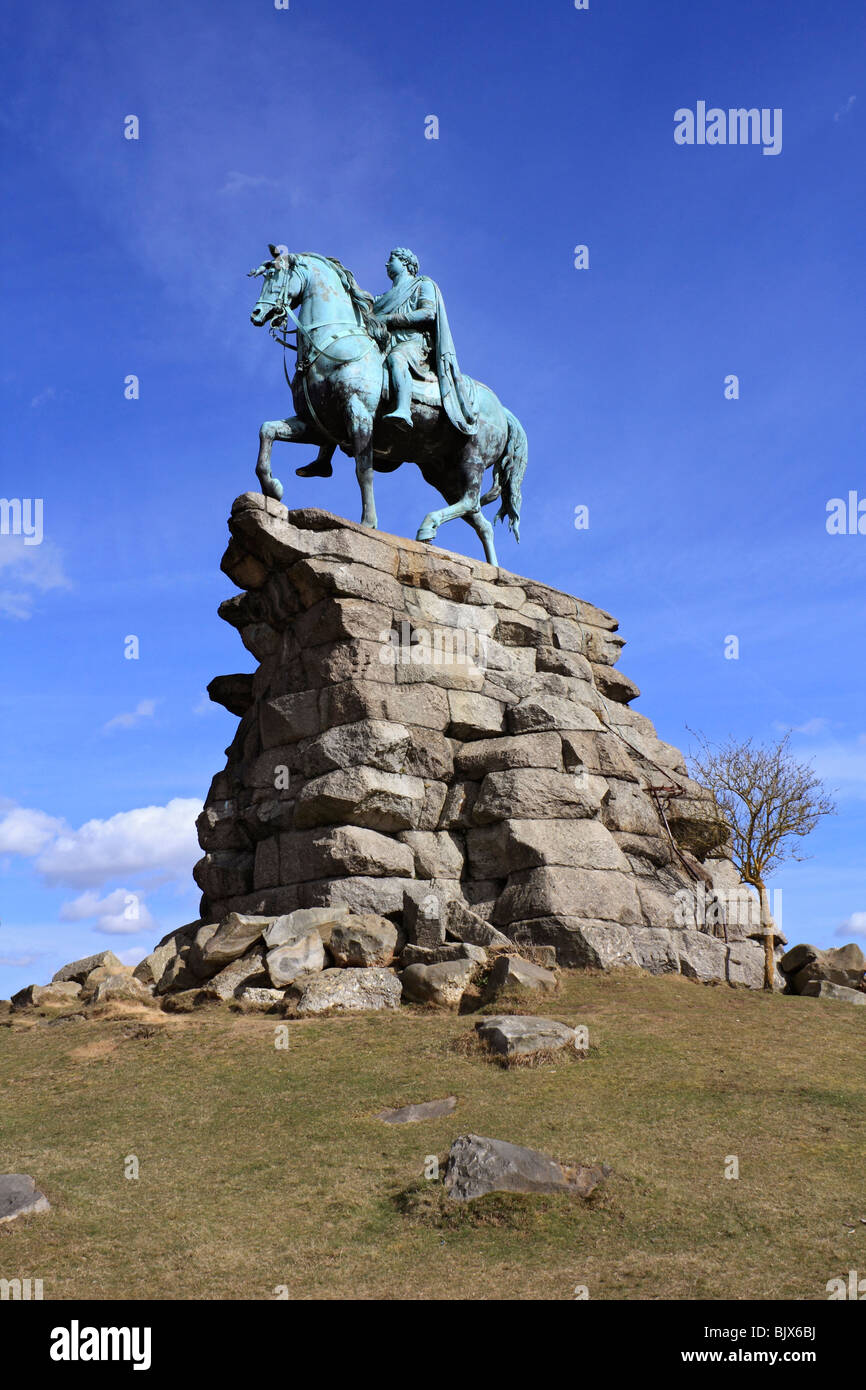 Statue of king george iii snow hi-res stock photography and images - Alamy