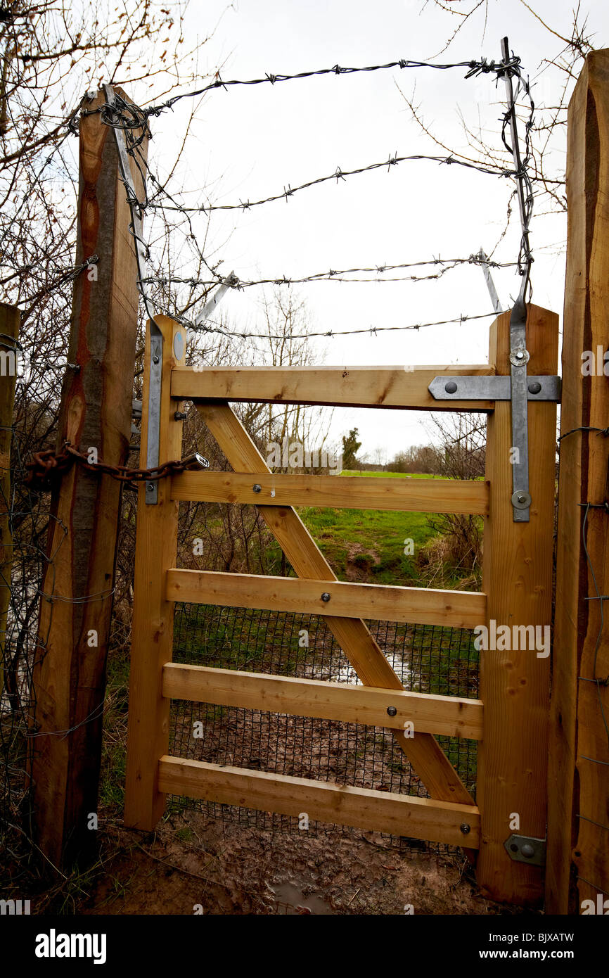 barbed wire defences in a rural setting Stock Photo - Alamy