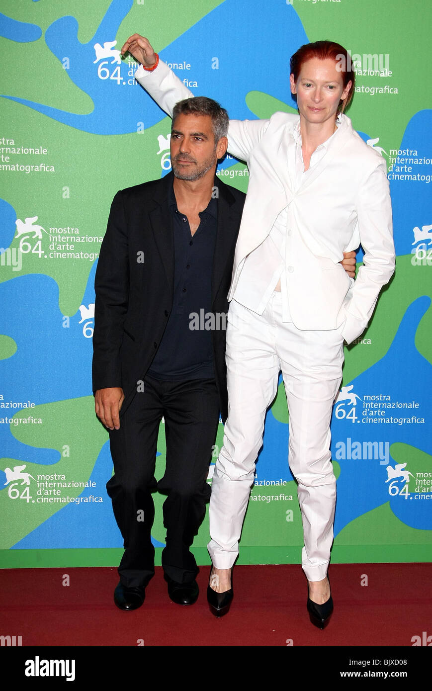 Tilda swinton michael clayton hi-res stock photography and images - Alamy