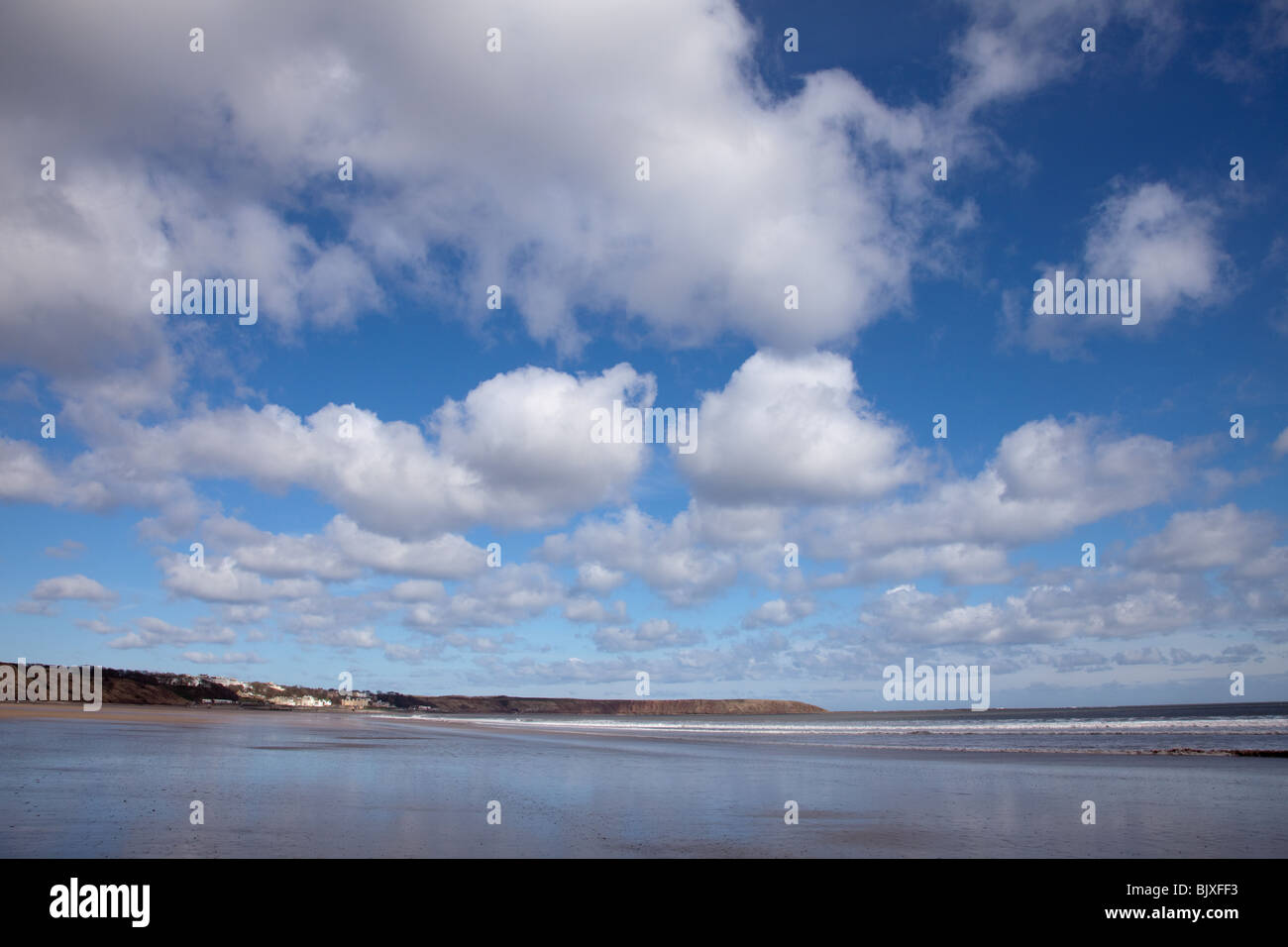 Filey east coast hi-res stock photography and images - Alamy