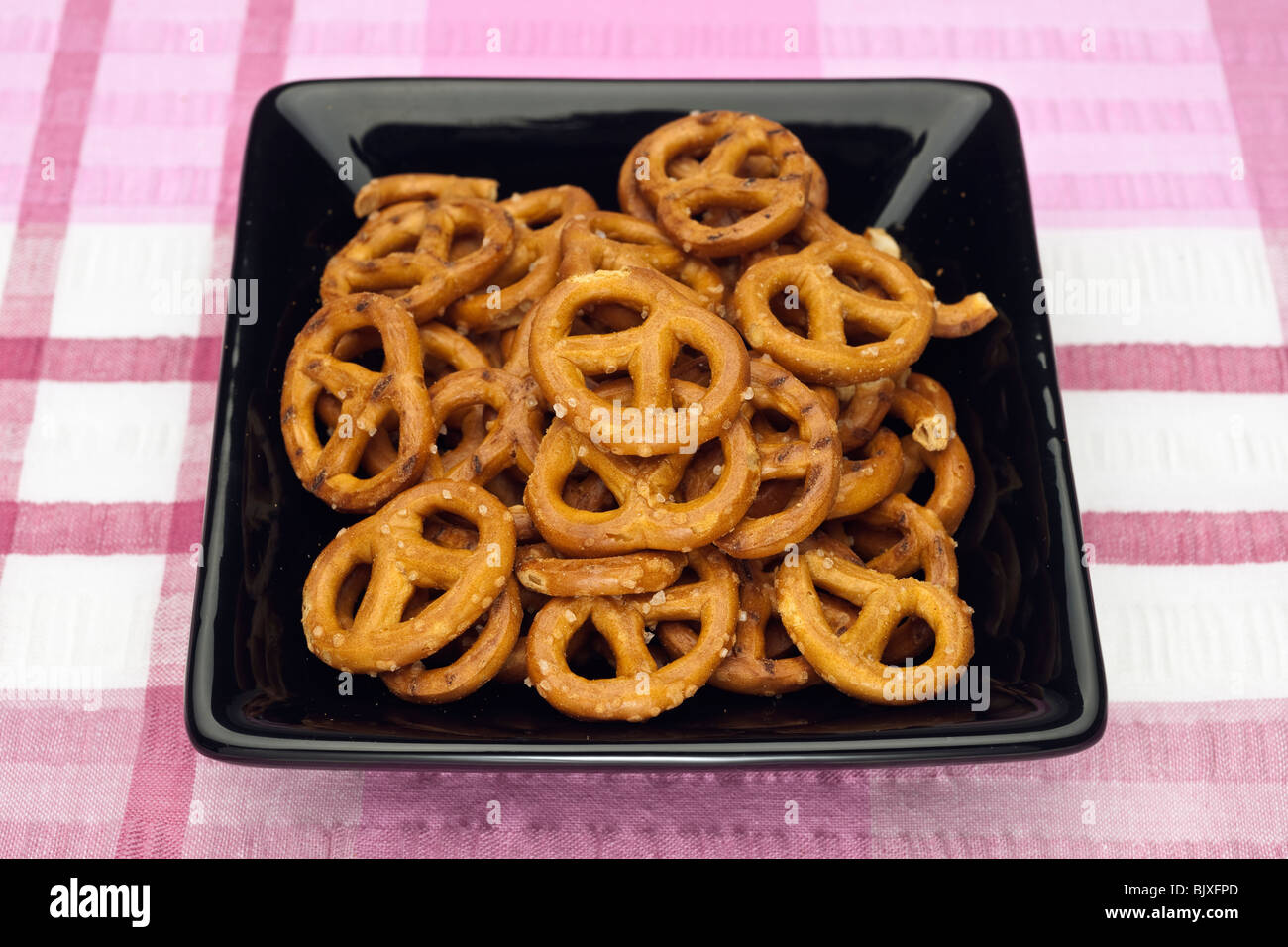 Pretzel loops hi-res stock photography and images - Alamy