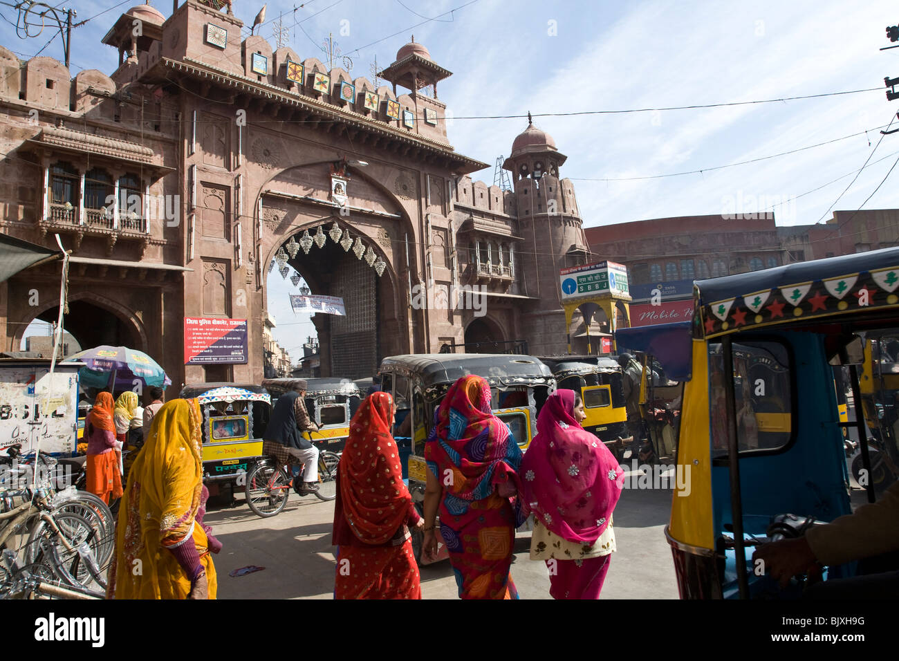India rajasthan bikaner kote gate hi-res stock photography and images ...