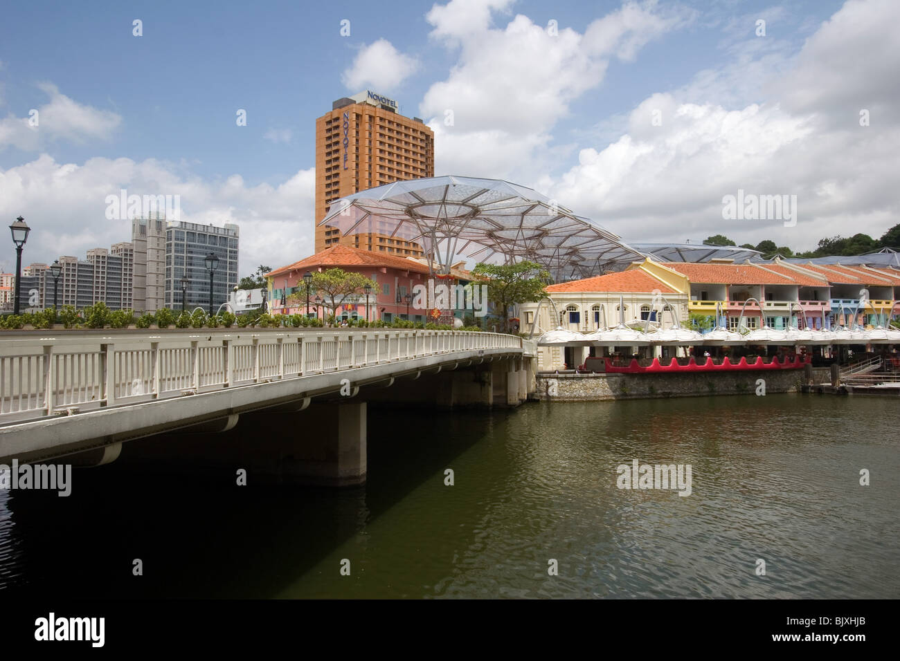 bridge to Clarke Quay Singapore Stock Photo - Alamy