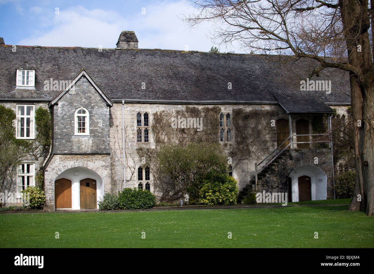 Dartington Hall Grade 1 Listed Buildings Stock Photo Alamy