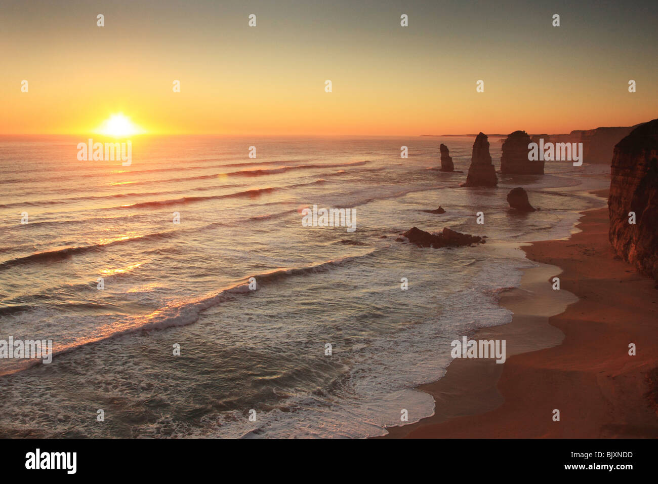 12 apostles sunset hi-res stock photography and images - Alamy