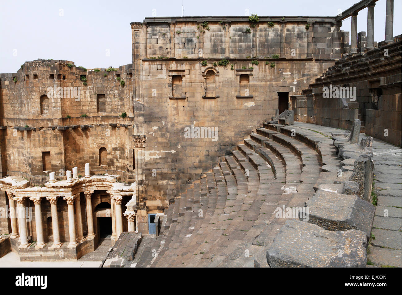 Roman amphitheatre in Bosra, Syria Stock Photo - Alamy