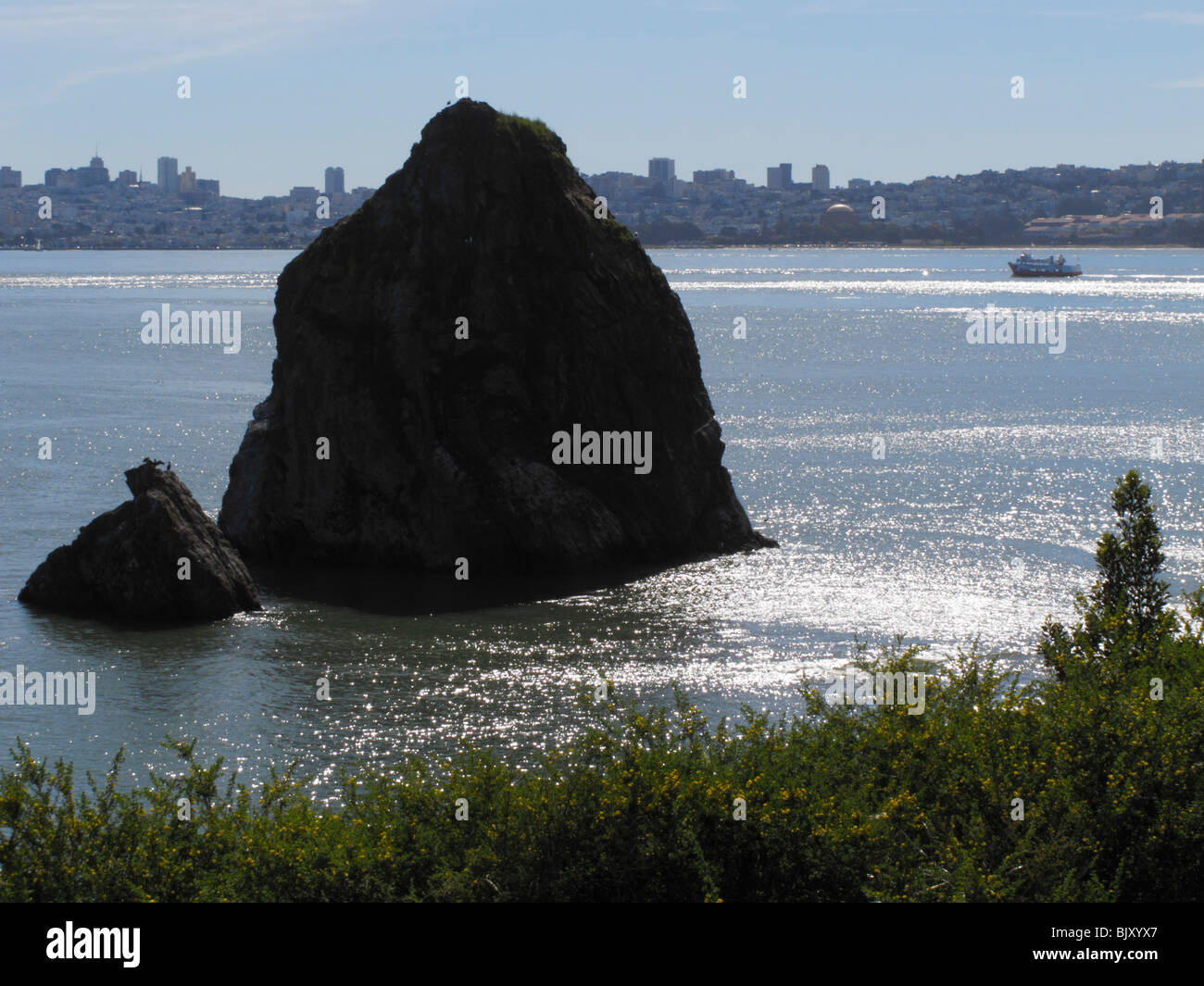 The skyline of San Francisco with The Needles rock formation, Sausalito ...