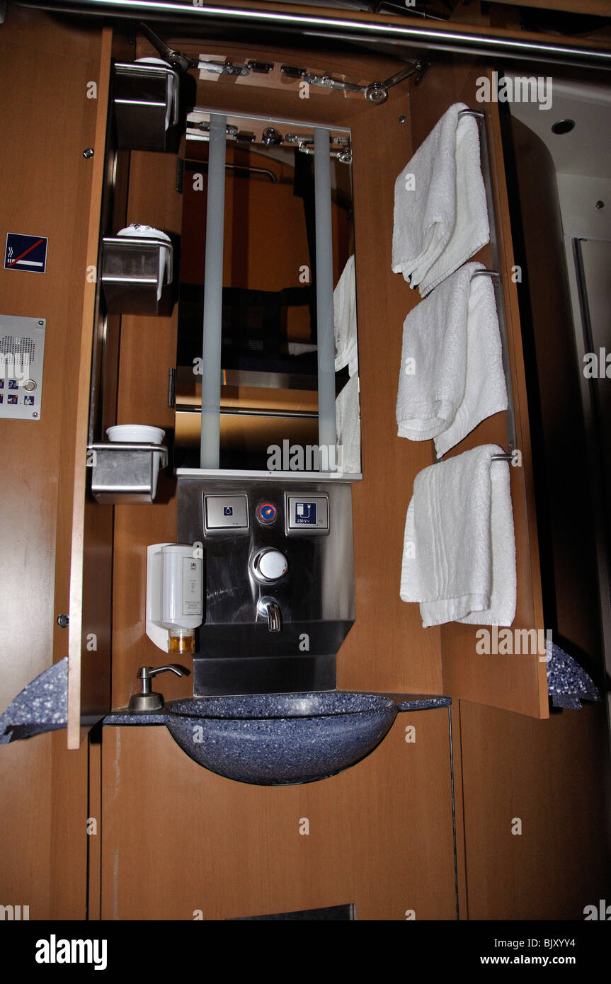 German EuroNight train compartment, 1st class Stock Photo - Alamy