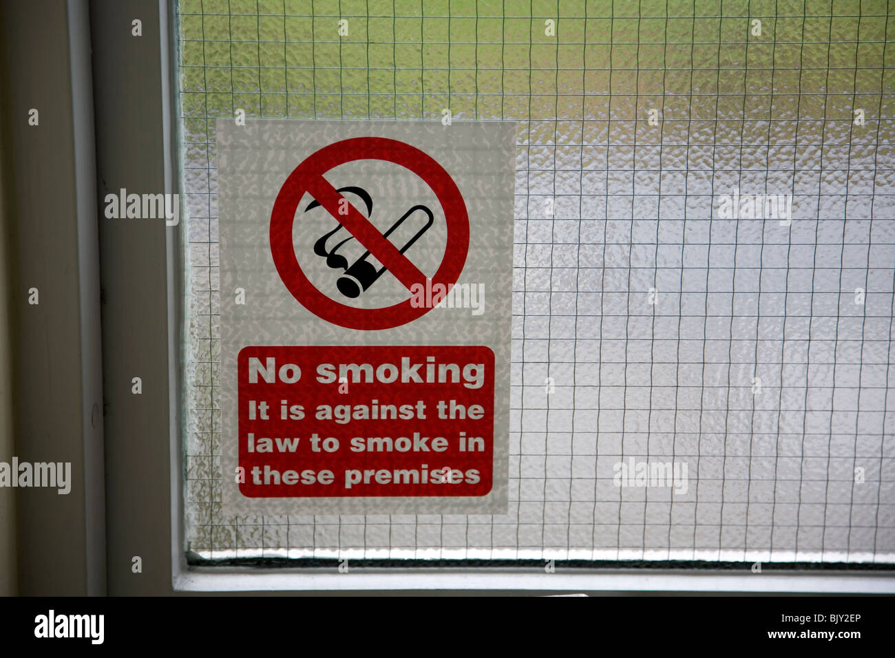 No smoking sticker hi-res stock photography and images - Alamy