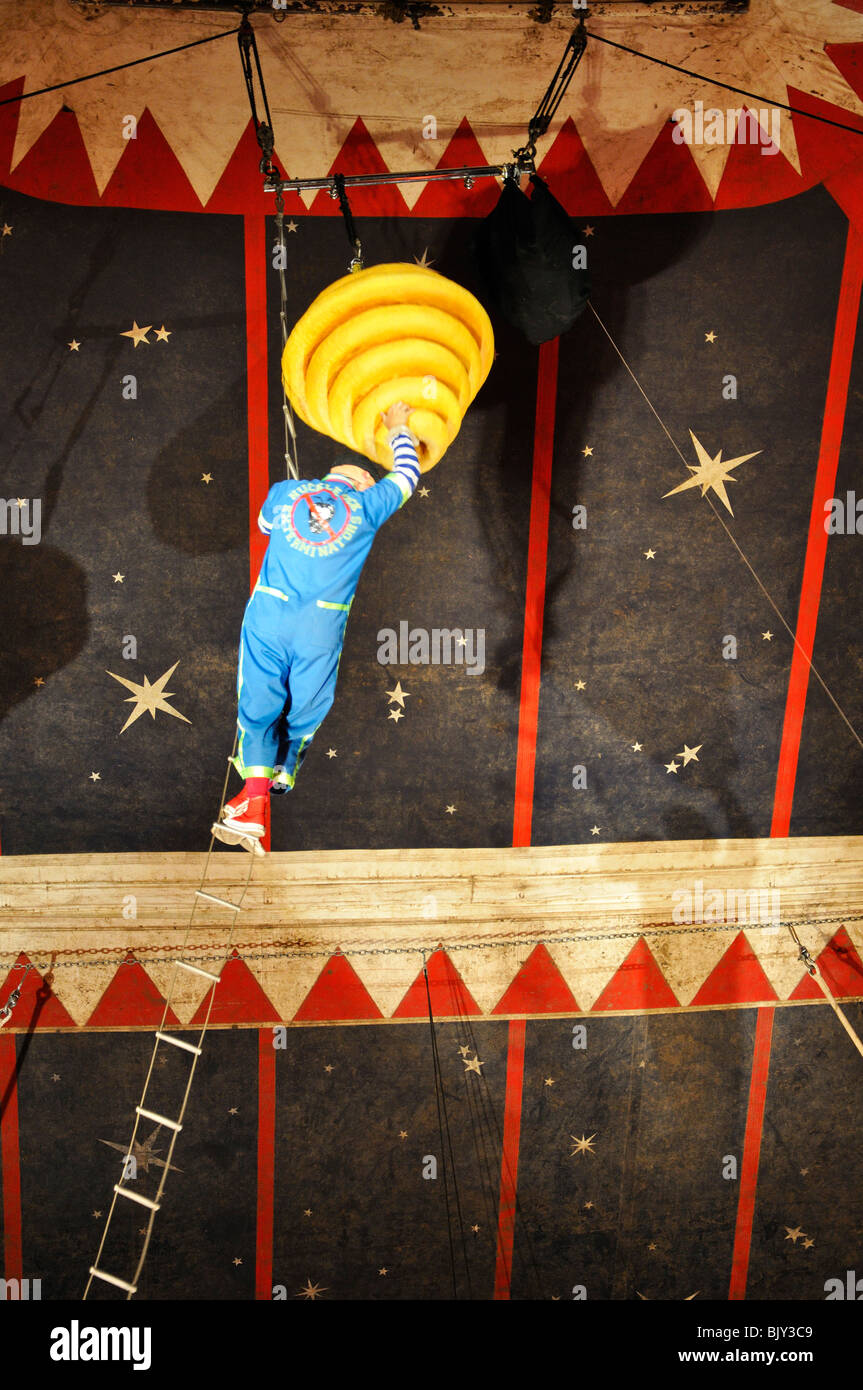 Circus clowns ring hi-res stock photography and images - Alamy
