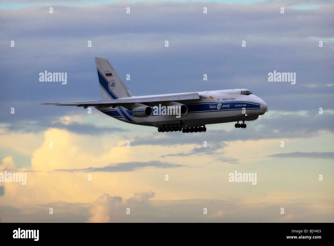 Antonov An-124 Ruslan Stock Photo - Alamy