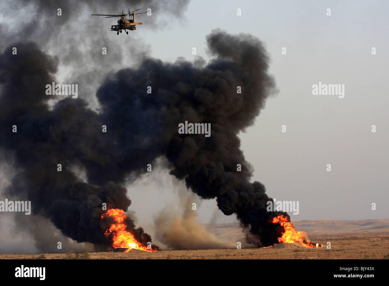 Israeli Air force Apache AH-64A in flight Stock Photo - Alamy