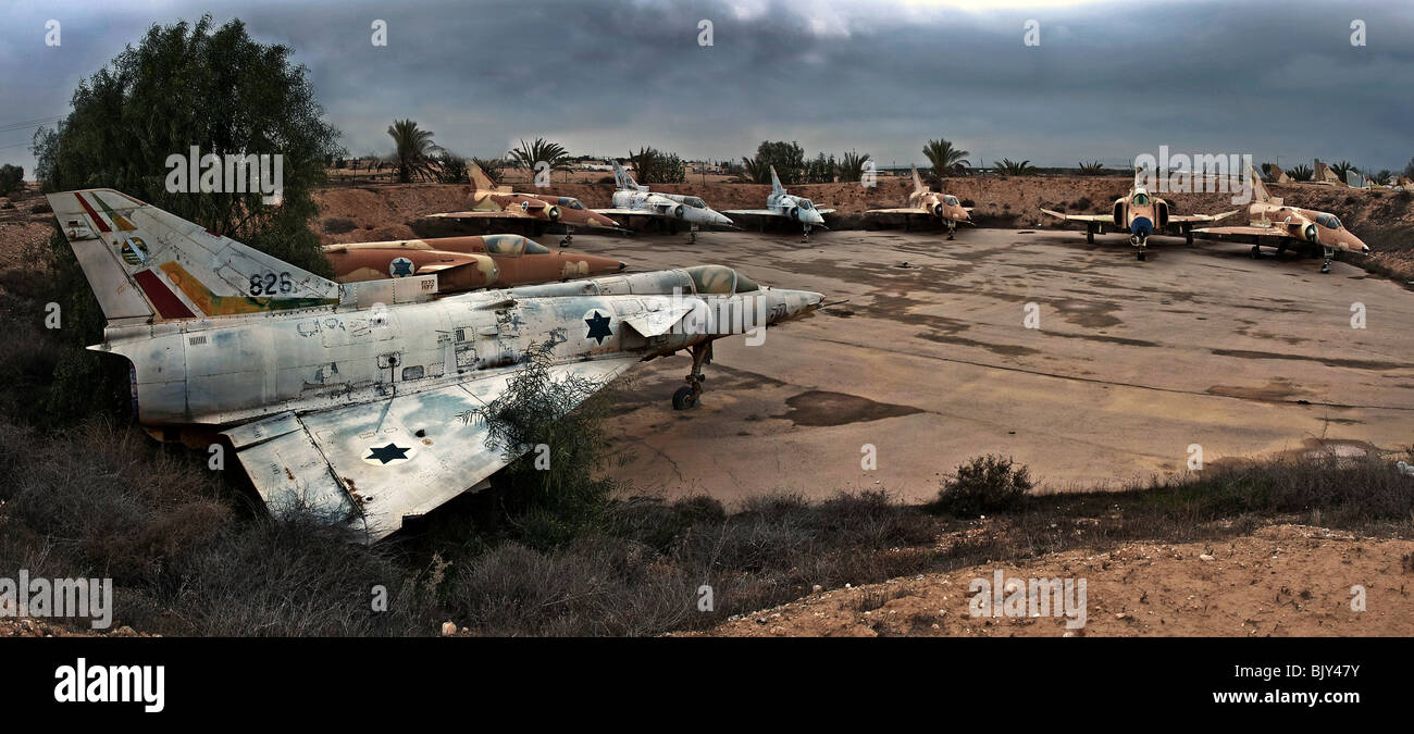 The Israel Aircraft Industries Kfir an all-weather, multi-role combat ...