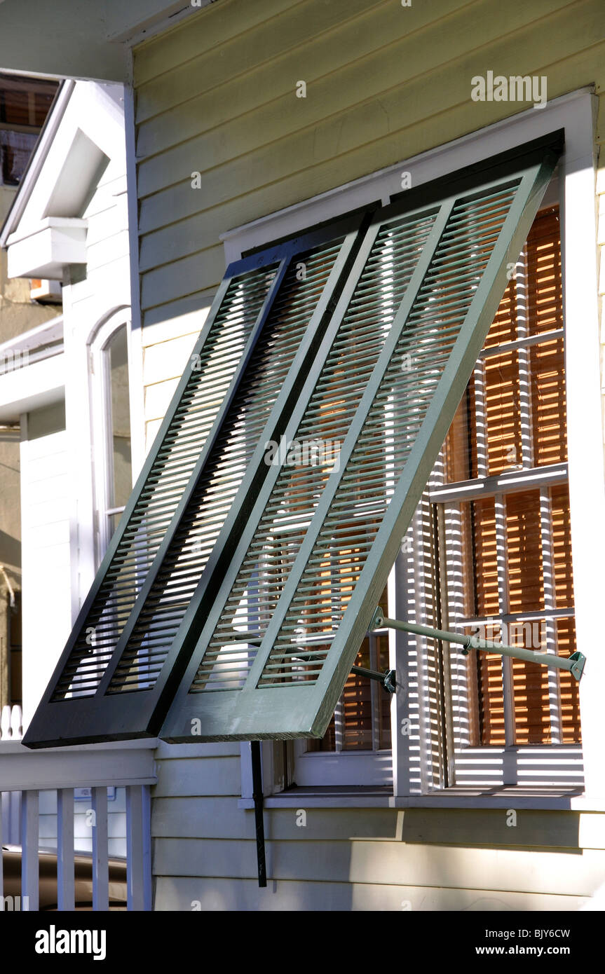 House usa shutters hi-res stock photography and images - Alamy