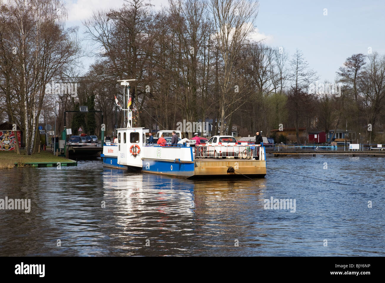 Cable ferry hi-res stock photography and images - Alamy