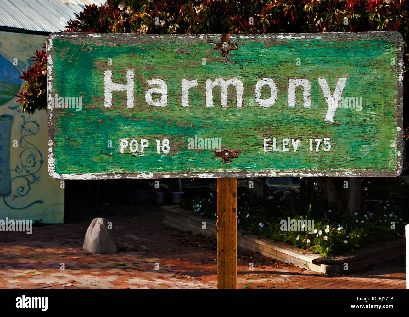 Sign of the town of Harmony in California Stock Photo - Alamy