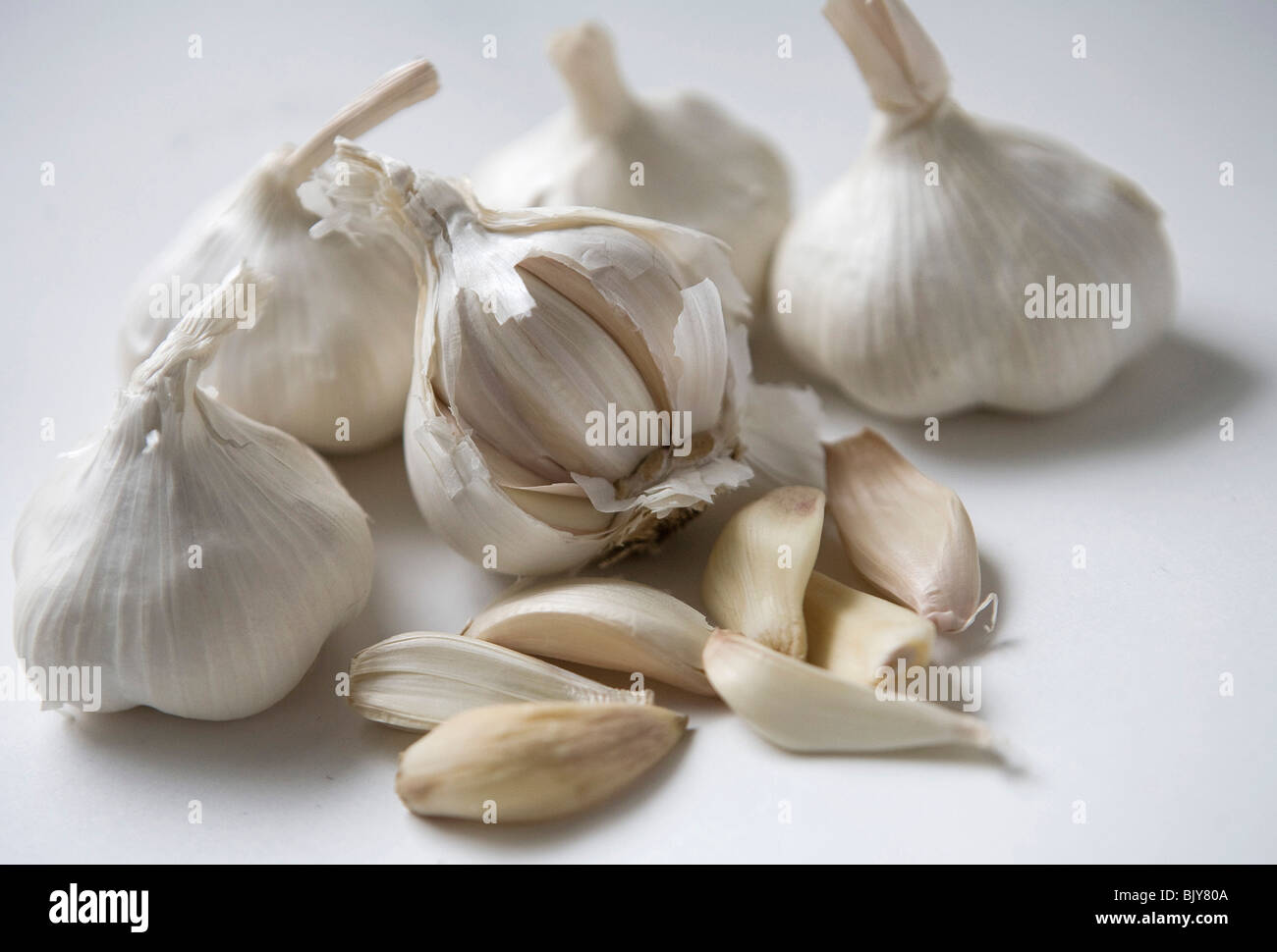 Garlic cloves Stock Photo - Alamy