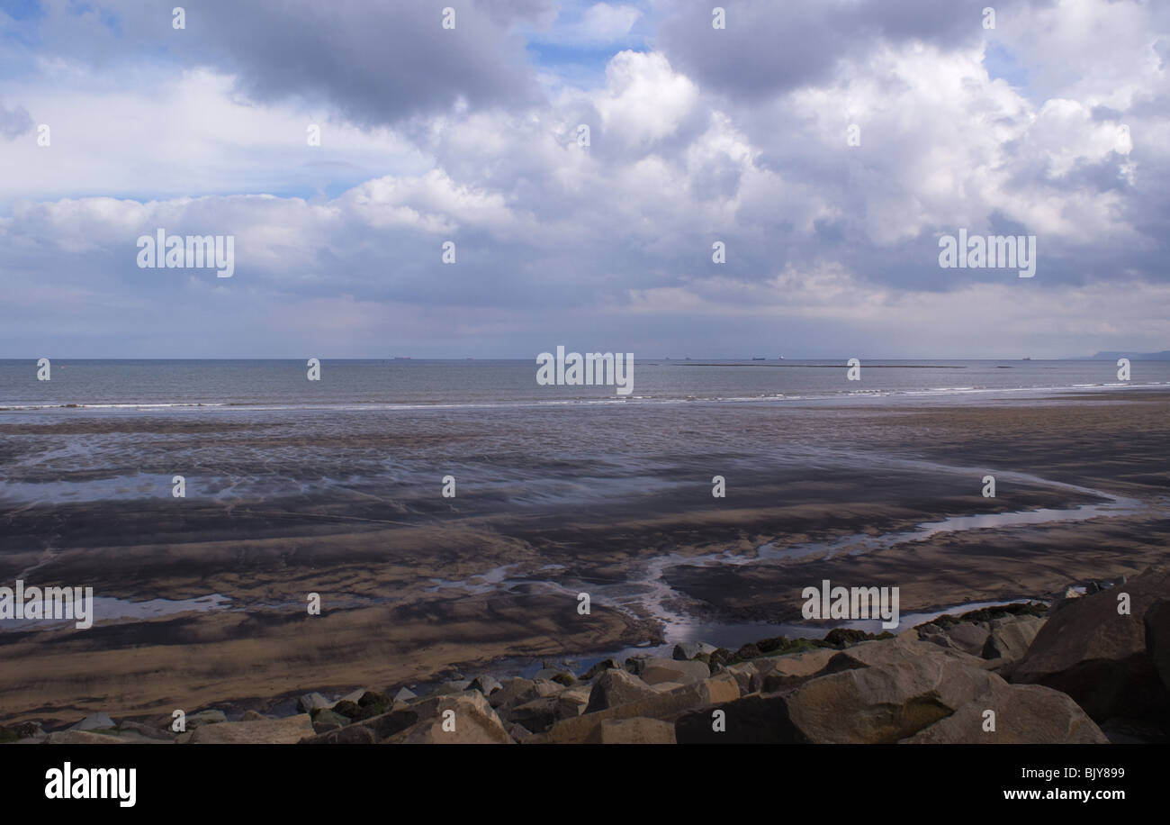SEA COAL WASHED UP ON THE BEACH AT SEATON CAREW NEAR HARTLEPOOL Stock ...