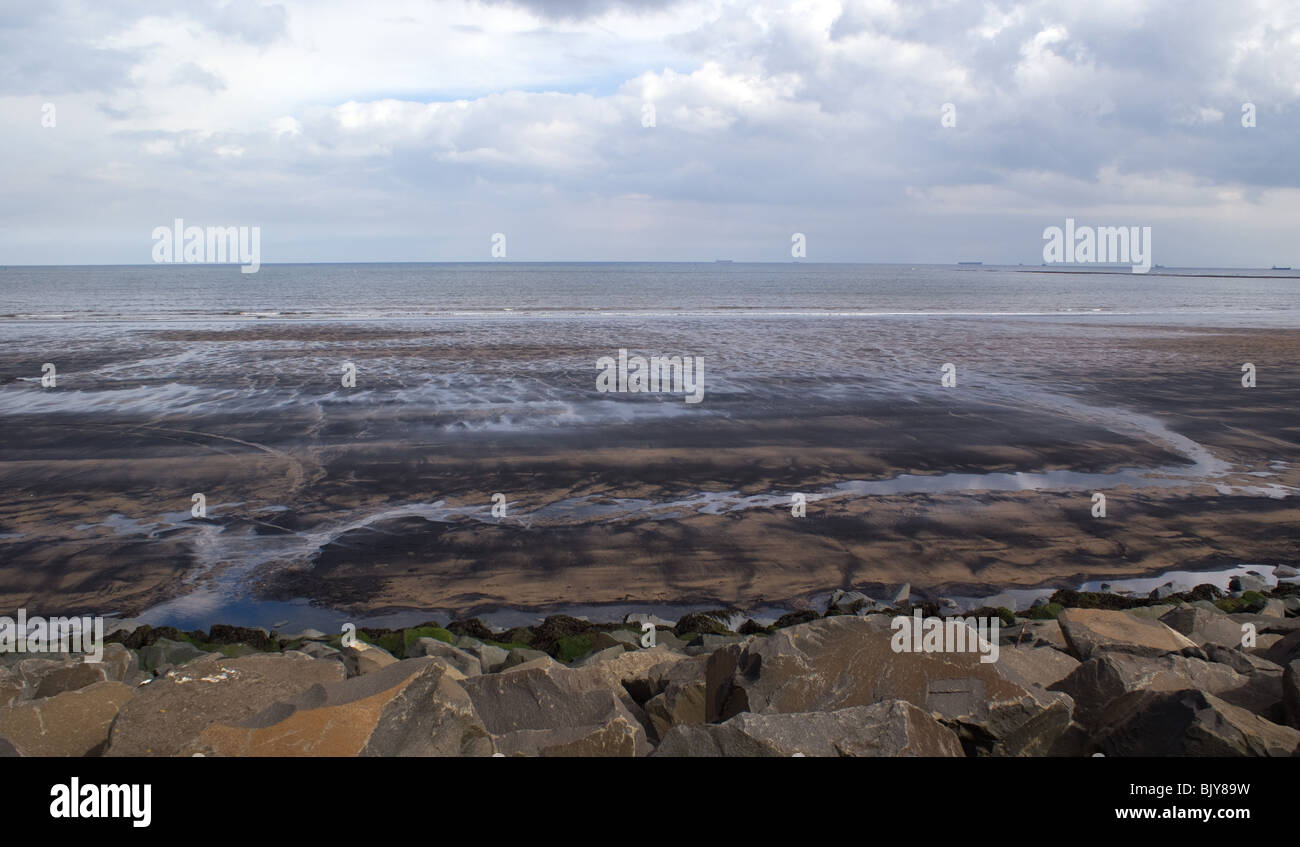 Coal on beach hi-res stock photography and images - Alamy