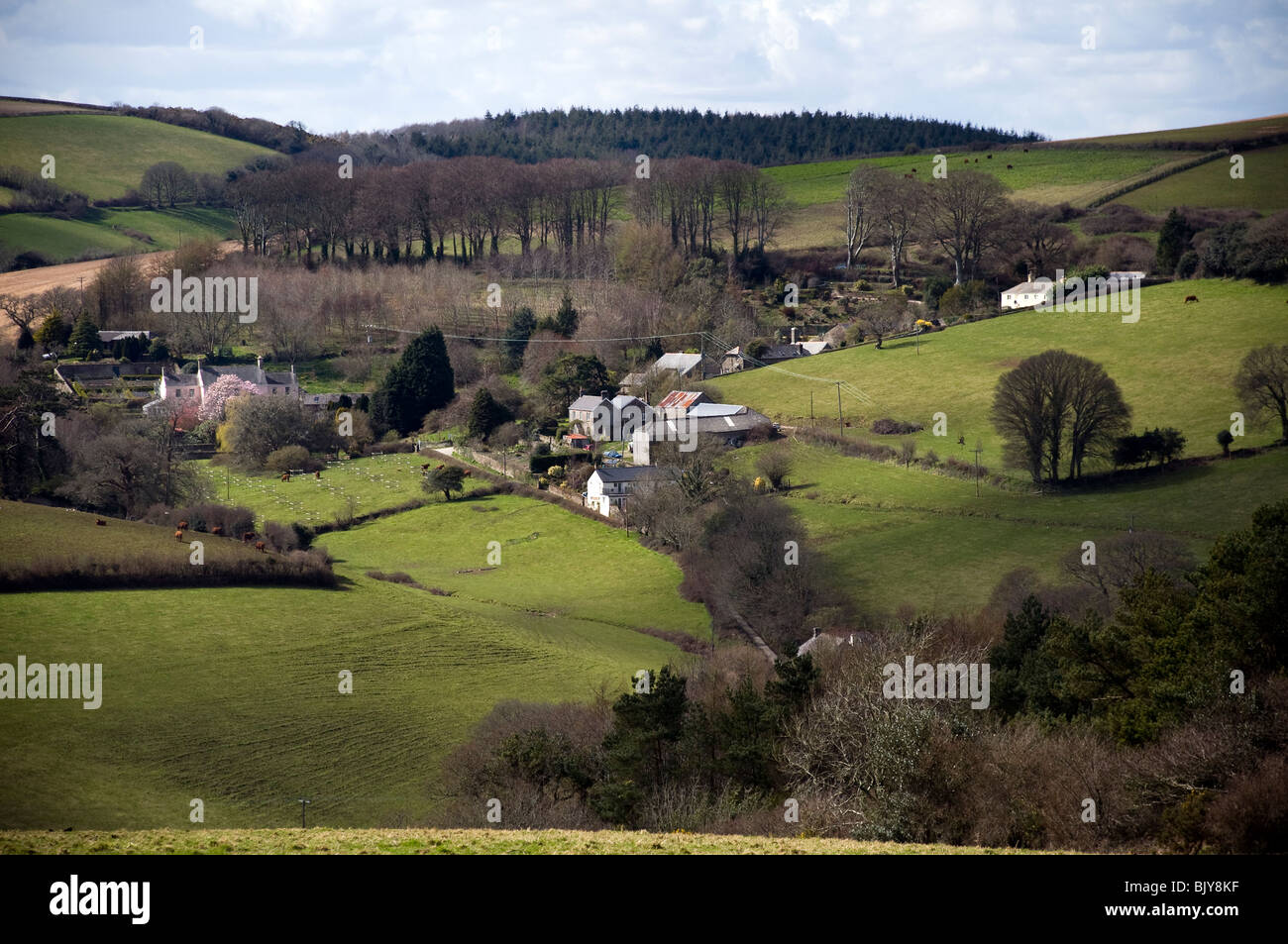 Hamlet nestled in fields near stoke fleming hi-res stock photography ...