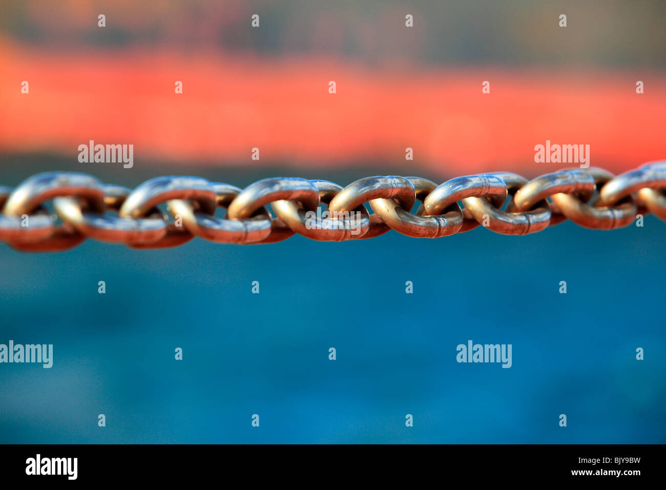 Chain ocean hi-res stock photography and images - Alamy