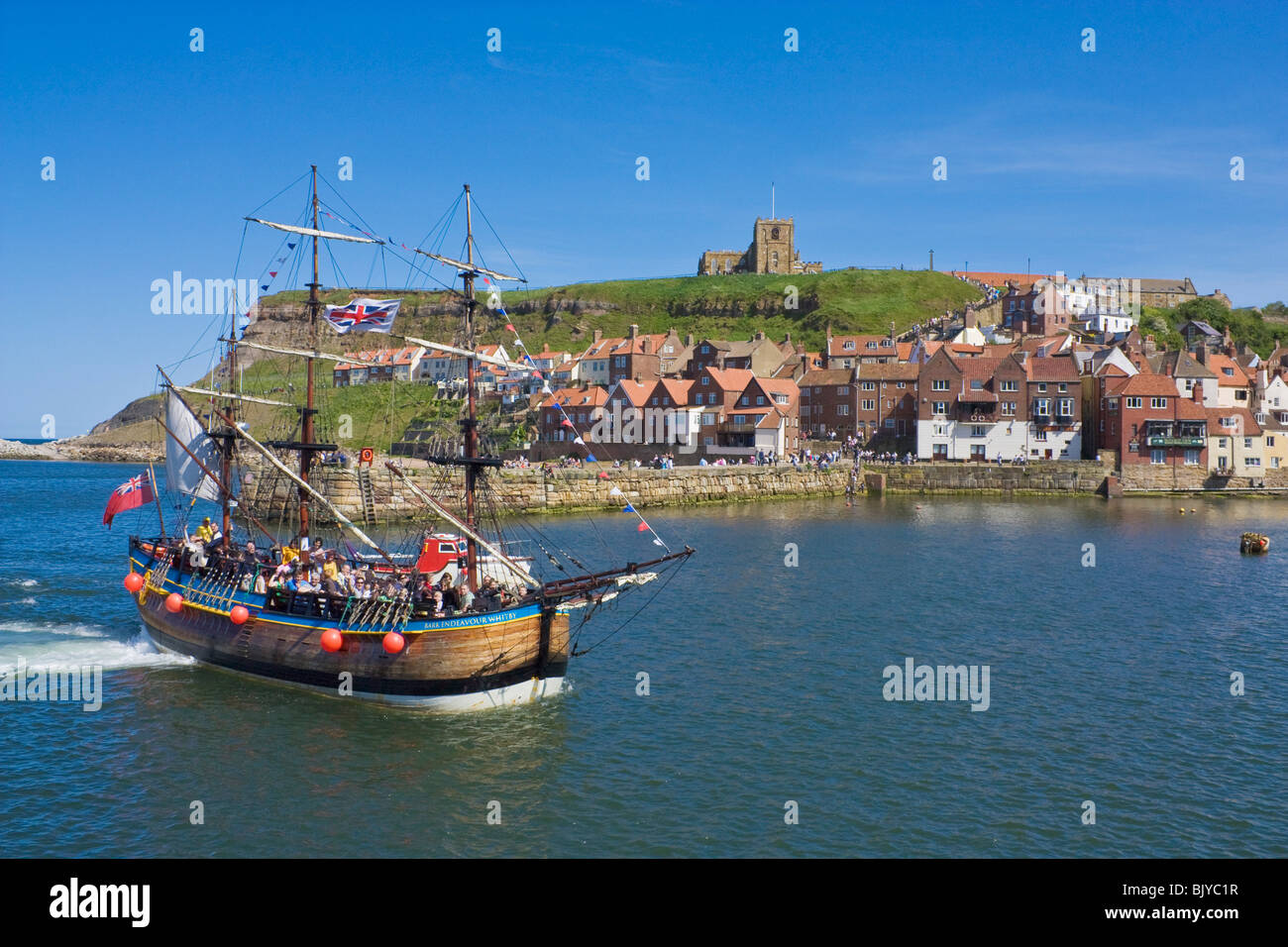 Endeavour ship whitby hi-res stock photography and images - Alamy