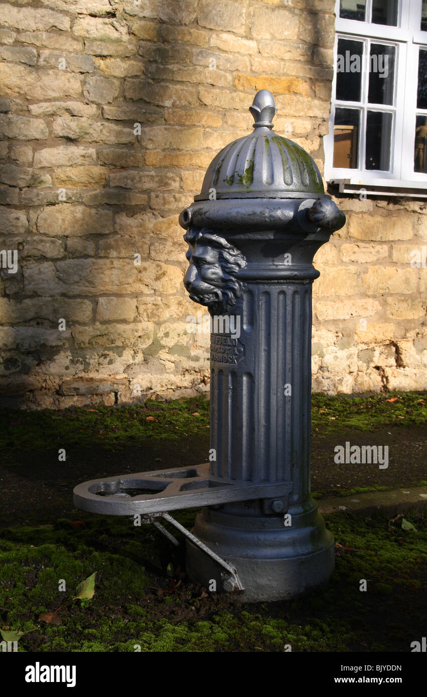 English fire hydrant hi-res stock photography and images - Alamy