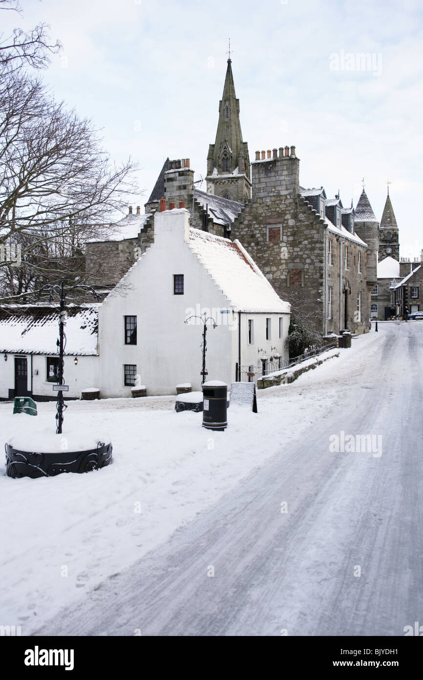 Falkland village with a covering of snow Stock Photo - Alamy