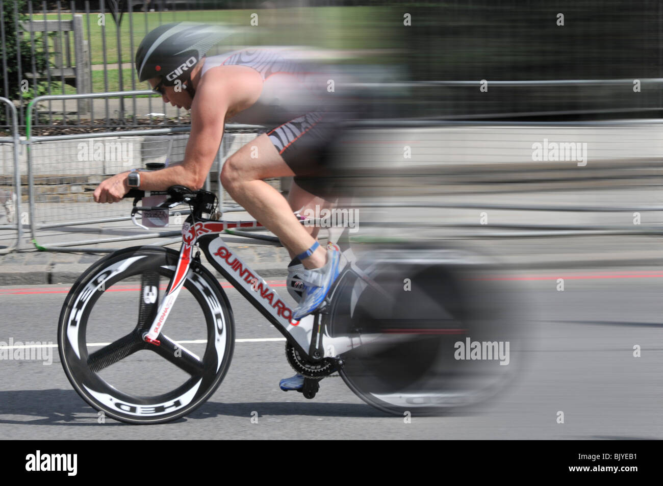 Cyclist side view road race hi-res stock photography and images - Alamy