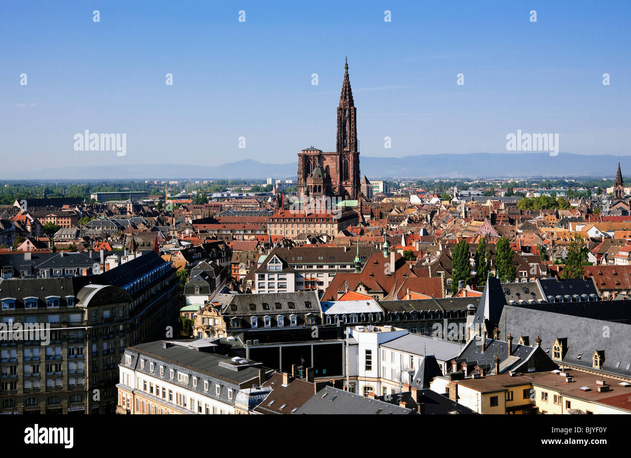 Town panorama with Notre-Dame gothic cathedral 14th century, Strasbourg ...