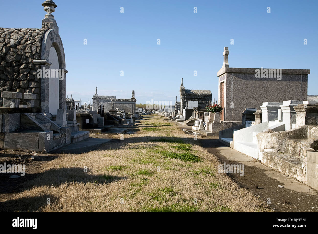 Above ground burial hi-res stock photography and images - Alamy