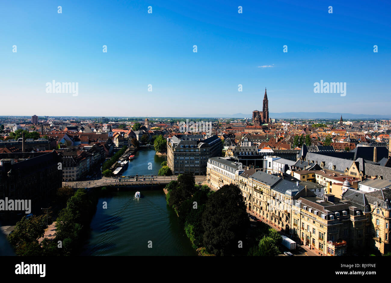 Strasbourg cathedral aerial hi-res stock photography and images - Alamy