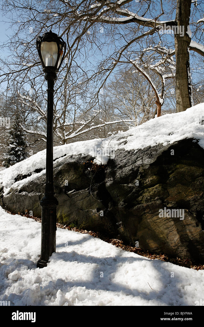 Lamp post snow hi-res stock photography and images - Alamy