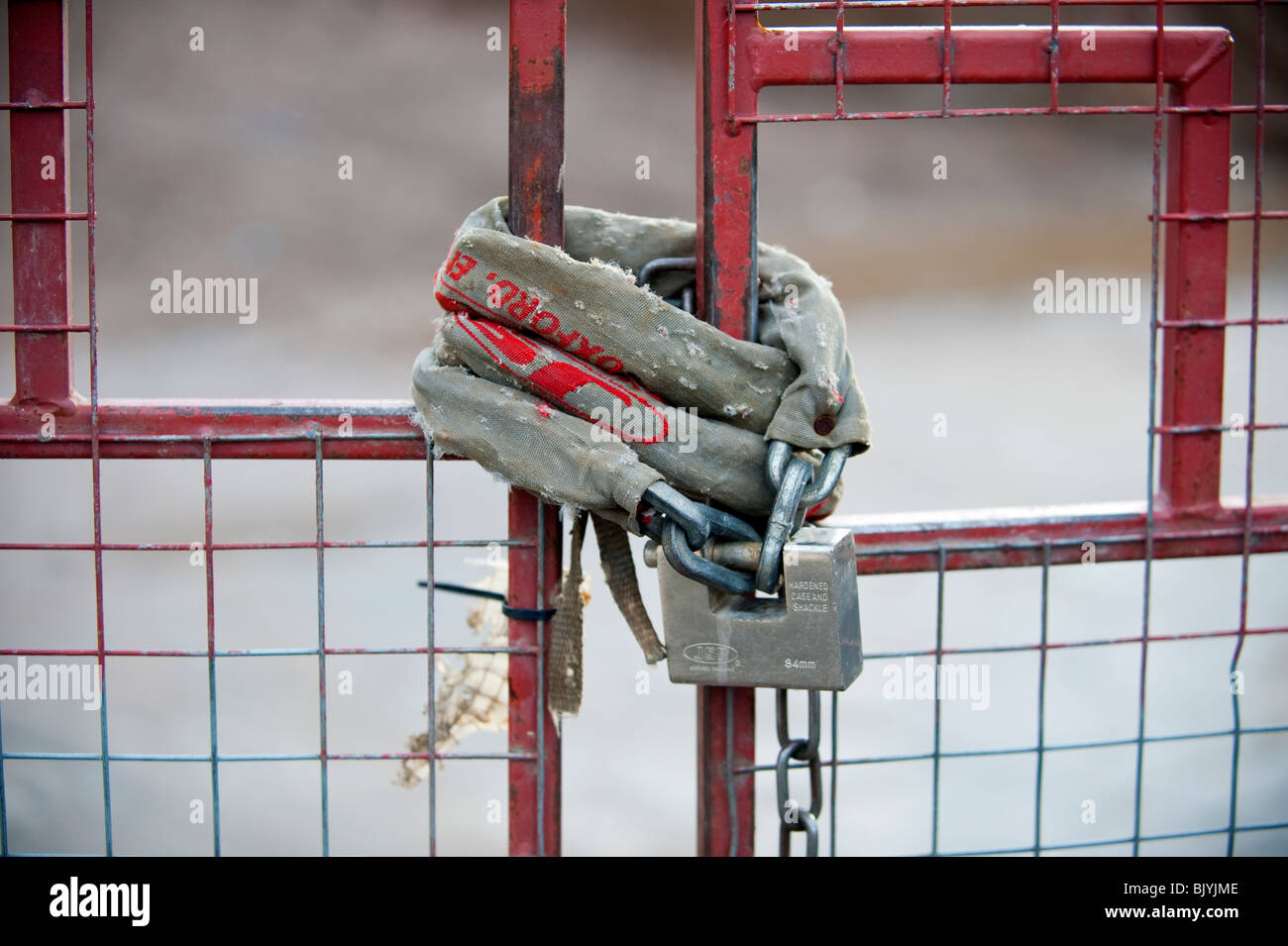 Secured gate hi-res stock photography and images - Alamy