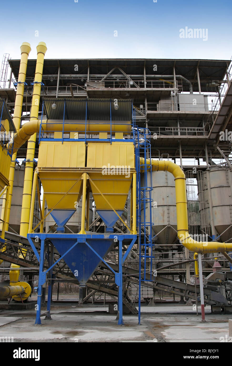 Stone silo hi-res stock photography and images - Alamy