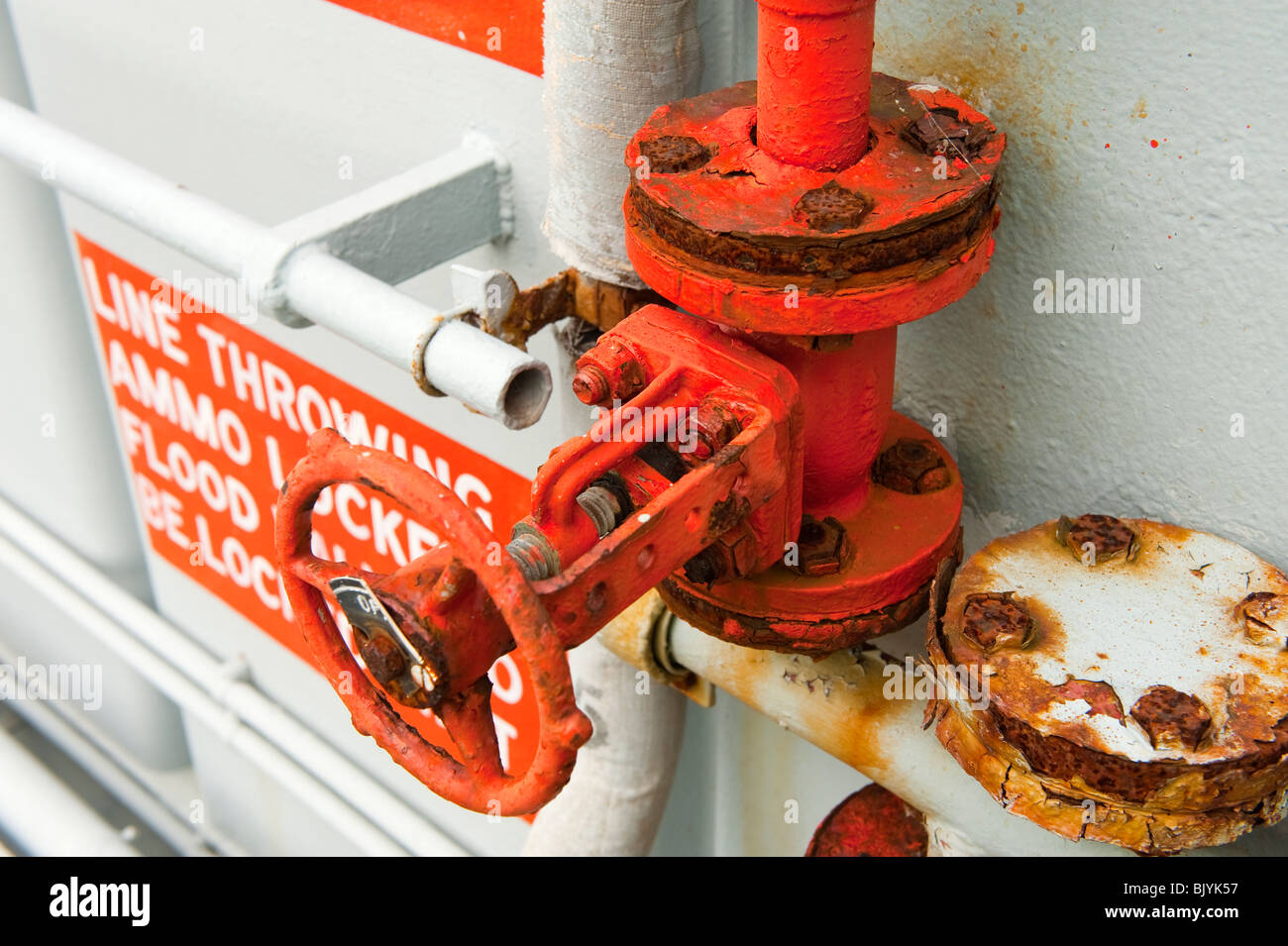 Red stop valve hi-res stock photography and images - Alamy