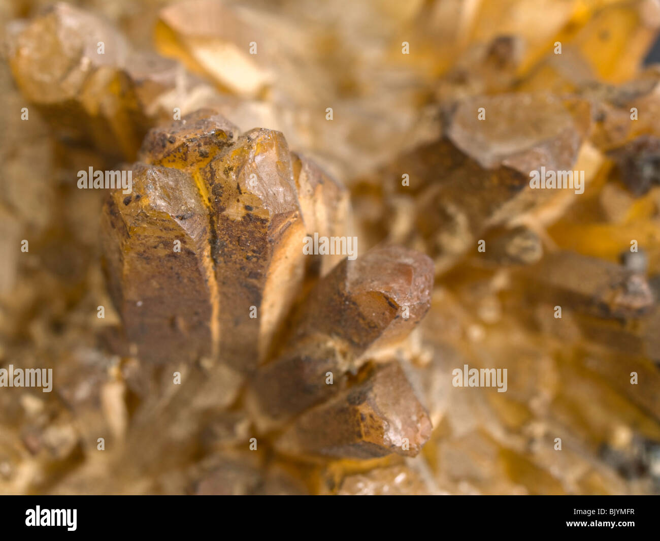 Golden quartz hi-res stock photography and images - Alamy