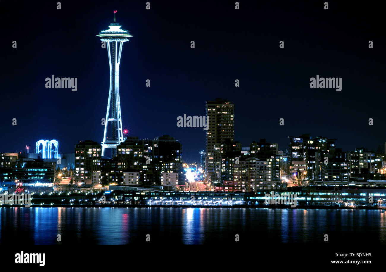 Seattle cityscape night washington hi-res stock photography and images ...